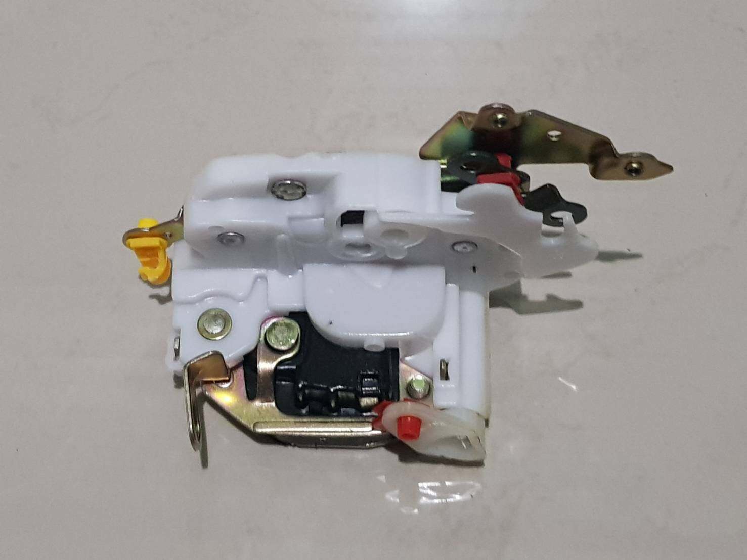 Nissan Frontier door lock, D22,B13 Taiwan) LH (left) 580 baht per side ...